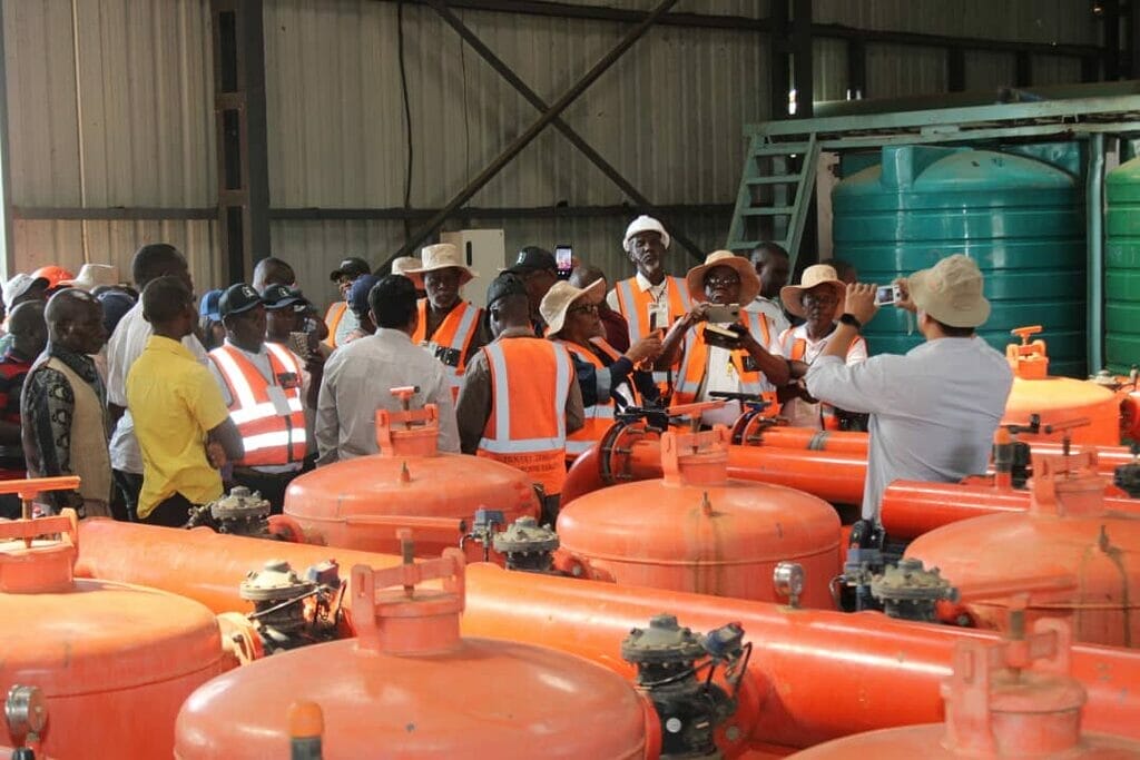 Zimbabwe farmers impressed with Salima sugar quality - The Maravi Post